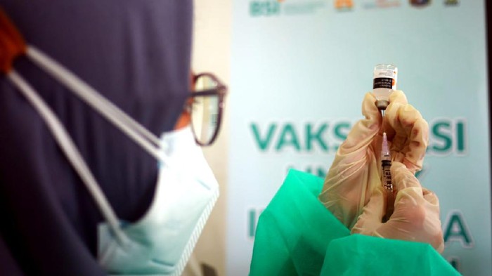 Potret Vaksinasi Jemput Bola Dari Masjid Ke Masjid