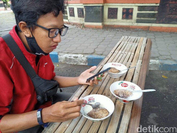 Empuk Manis Serabi Kuah Ponorogo Legendaris Sejak 1991