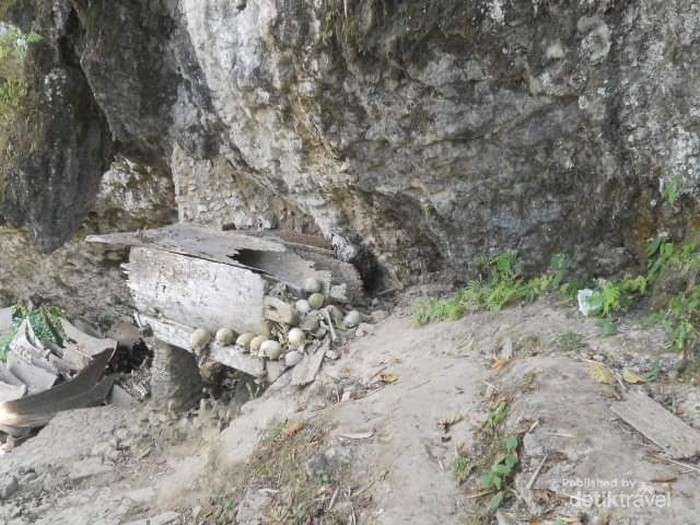Tradisi Unik Tana Toraja, Kuburan Berada di Goa dan Tebing