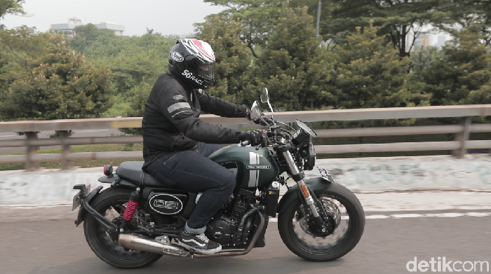 Menjajal Moge 400cc Asal Malaysia untuk Harian, SM Sport SM3