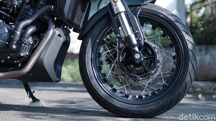 Menjajal Moge 400cc Asal Malaysia untuk Harian, SM Sport SM3