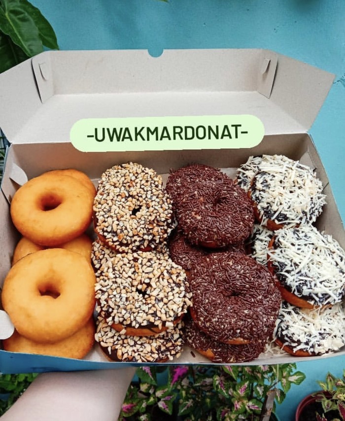 20 Donat Murah dan Empuk Ada di Sini!