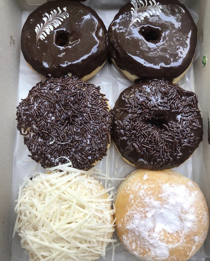 20 Donat Murah dan Empuk Ada di Sini!
