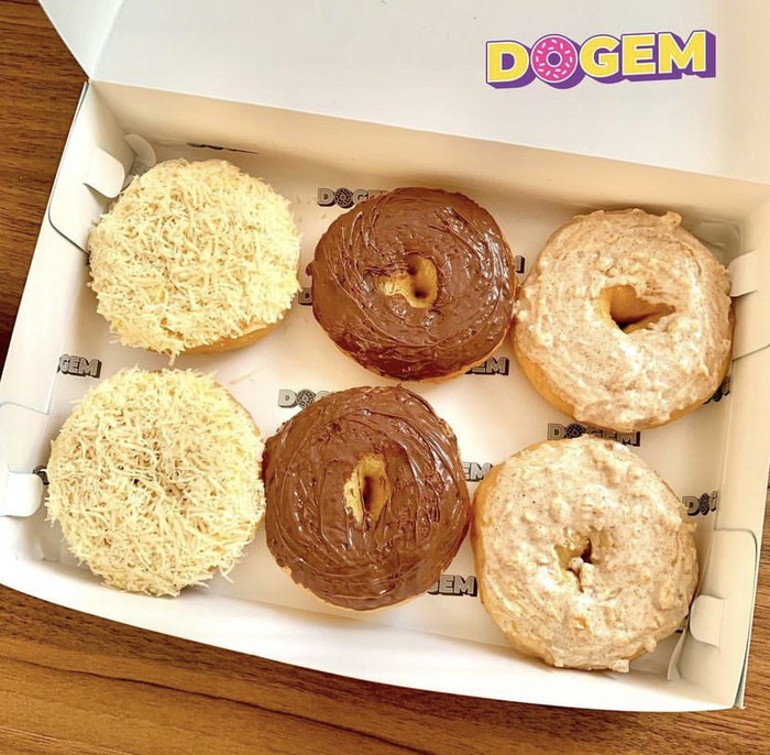 20 Donat Murah dan Empuk Ada di Sini!