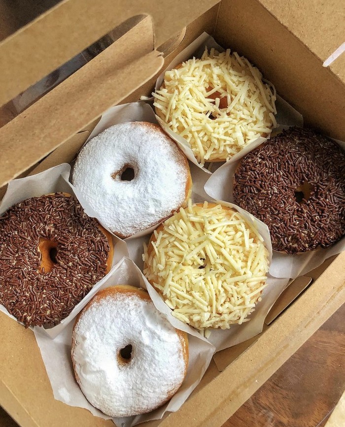 20 Donat Murah dan Empuk Ada di Sini!