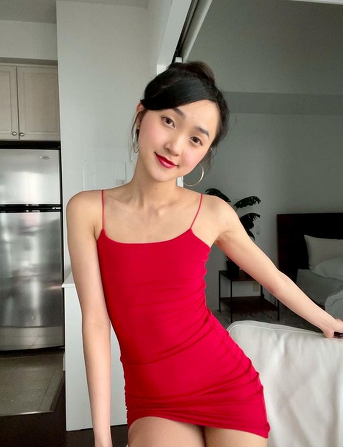 8 Pesona Clara Dao, Influencer yang Dibully karena Berdada Rata