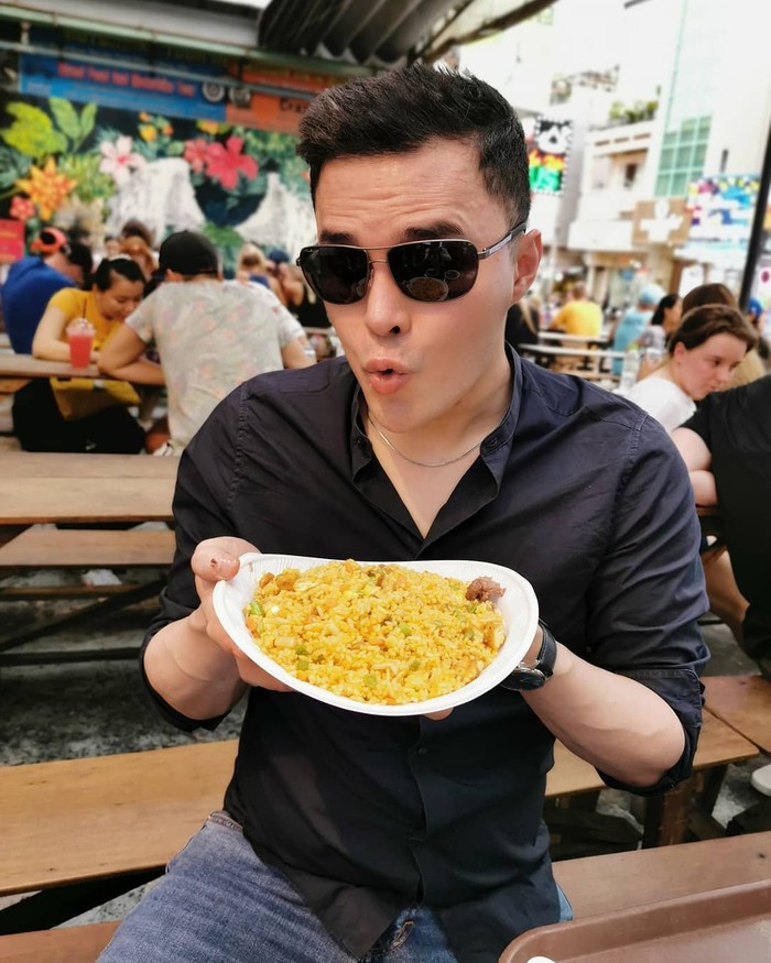 Gaya Keren dr Oky Pratama saat Jajan Es Krim, dokter Tampan yang Dermawan