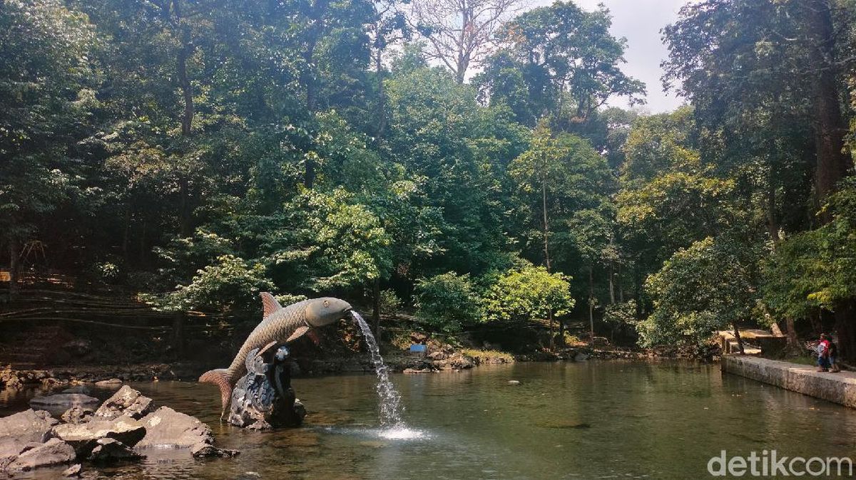 makam prabu siliwangi di surabaya