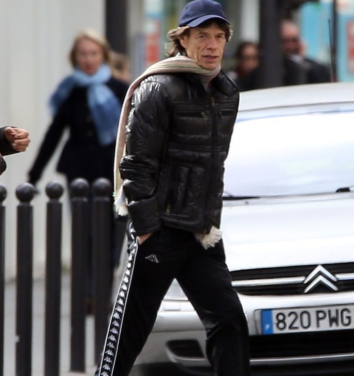 Deretan Orang Kaya Raya Tapi Hidup Biasa Aja