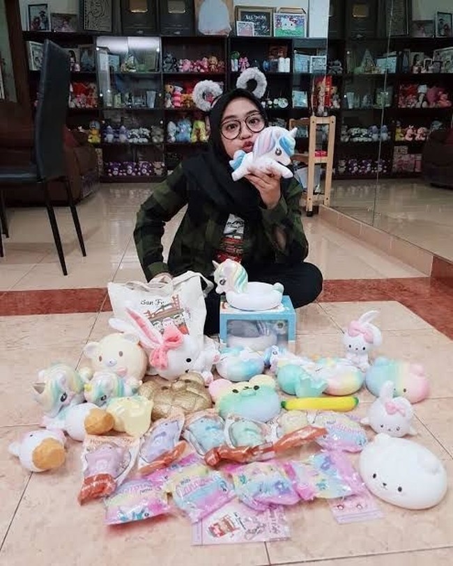 8 Potret Jadul Ria Ricis saat Remaja, Dulu Belum Kenal Makeup Kini Glow Up