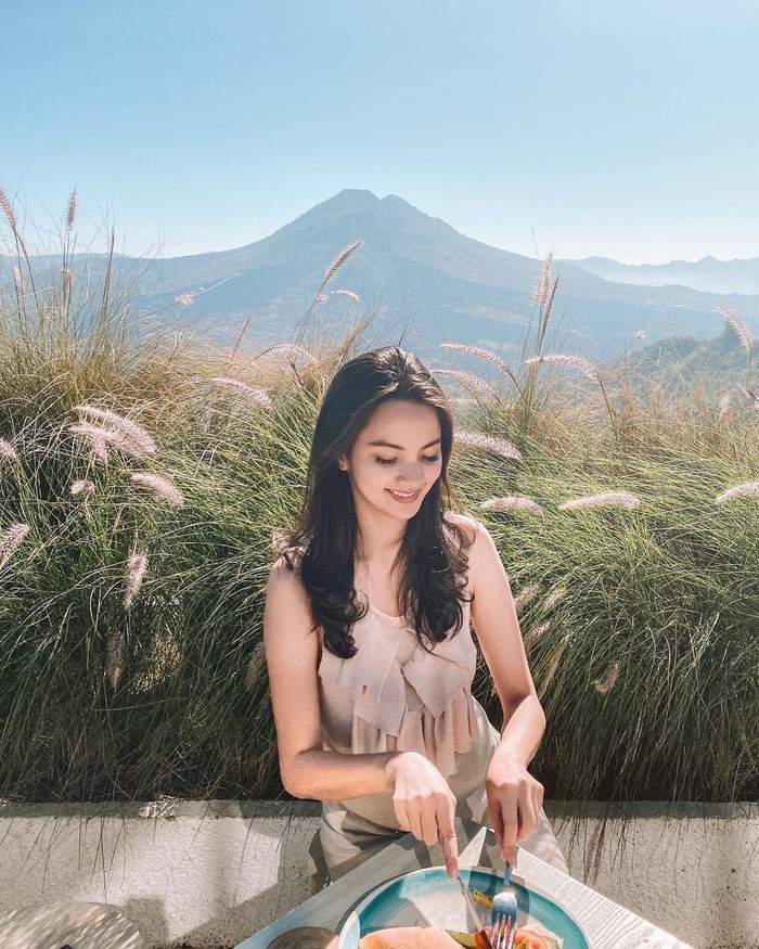 Sabrina Anggraini, Kekasih Belva Devara yang Doyan Makanan Tradisional