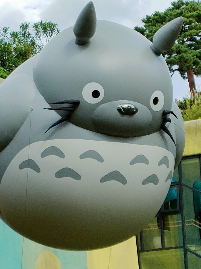 Hore! Balon Raksasa Totoro Melayang di Area Museum Ghibli