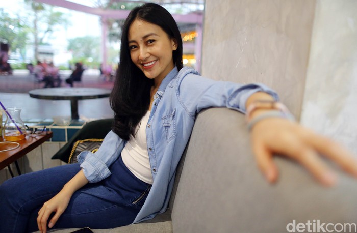 Terpana Kecantikan dr Clarin Hayes yang Aktif Ngonten di Medsos