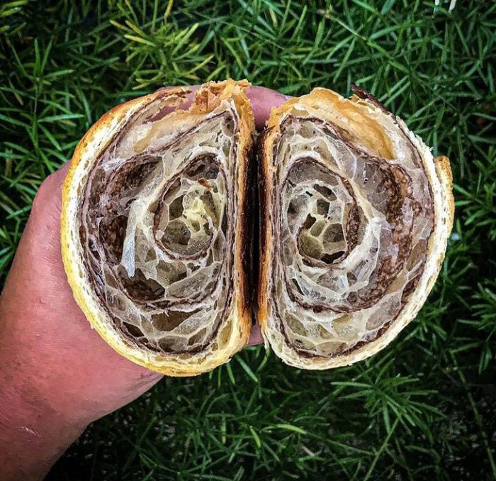 10 Kreasi Bicolor Croissant, Croissant Cantik dengan Dua Warna