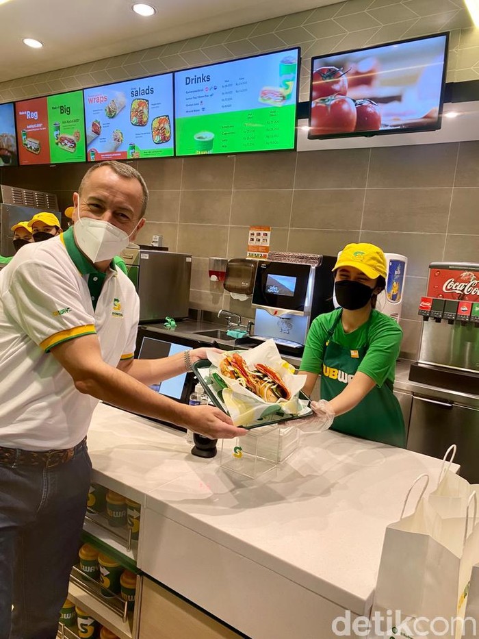 Begini Kemeriahan Subway Buka Gerai Pertama di Indonesia