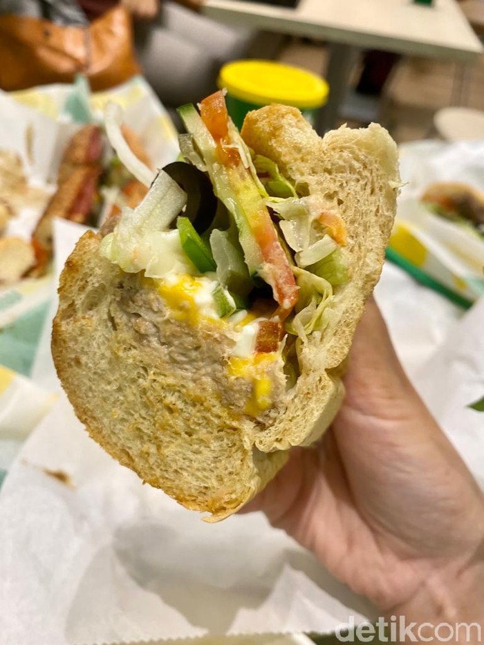 Begini Kemeriahan Subway Buka Gerai Pertama di Indonesia