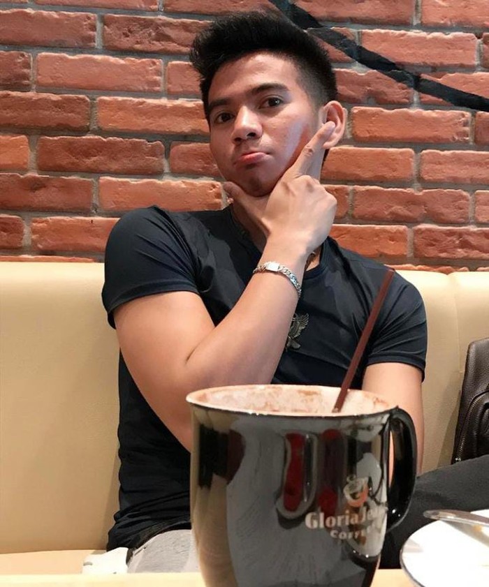 Ridho DA Saat Belajar Masak dan Bahagianya Makan Bareng Keluarga