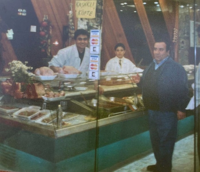 10 Potret Jadul Salt Bae Sebelum Jadi Celebrity Chef Terkenal