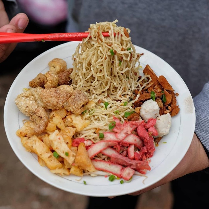 20 Bakmi Babi Paling Endes Ada di Tempat Ini
