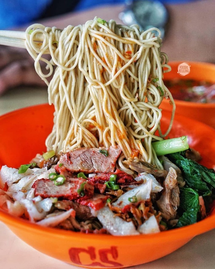 20 Bakmi Babi Paling Endes Ada di Tempat Ini