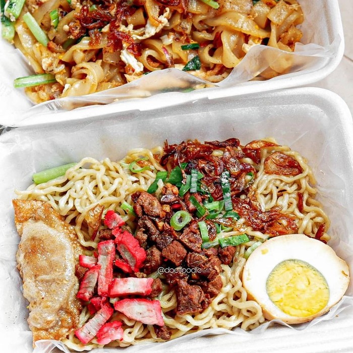 20 Bakmi Babi Paling Endes Ada di Tempat Ini