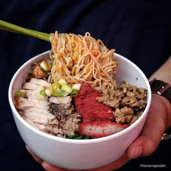 20 Bakmi Babi Paling Endes Ada di Tempat Ini