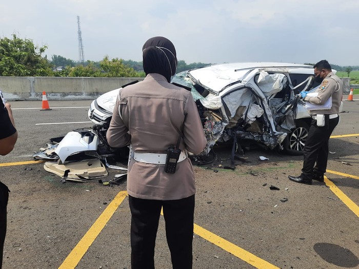 Ini Lokasi Vanessa Angel dan Suami Tewas Kecelakaan di Tol Jombang Ini Lokasi Vanessa Angel dan Suami Tewas Kecelakaan di Tol Jombang