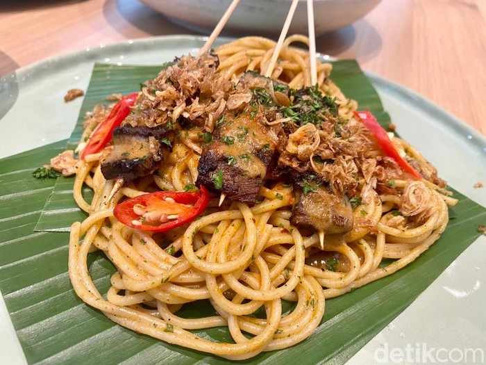 Ketika Pasta Dikawinkan Bumbu Minang, Ada Angel Hair Dendeng Balado!