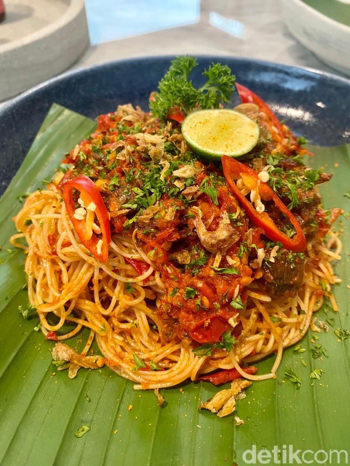 Ketika Pasta Dikawinkan Bumbu Minang, Ada Angel Hair Dendeng Balado!