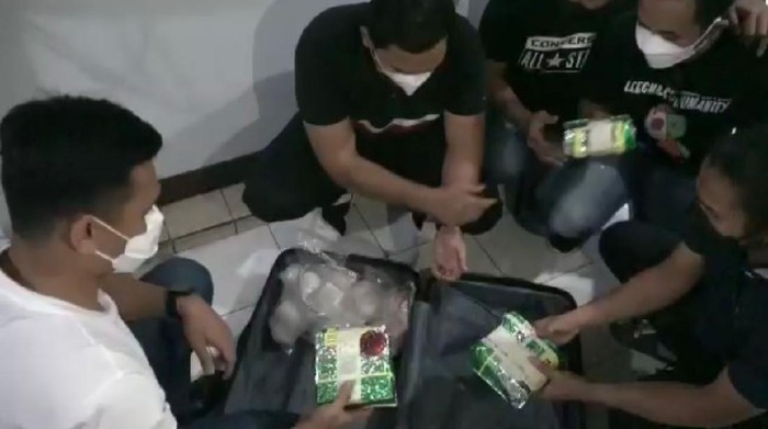 Polisi Tangkap 9 Orang Terkait Narkoba Di Jakbar 5 2 Kg Sabu Disita