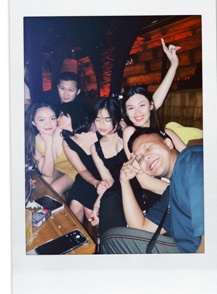 Momen Fuji Rayakan Ultah Bareng Mendiang Vanessa Angel dan Febri ...