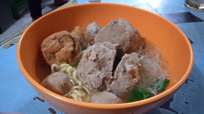 Maknyus! Lezatnya Bakso Reog yang Habiskan 1 Kuintal Daging per Hari