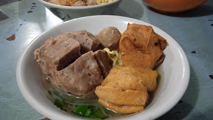 Maknyus! Lezatnya Bakso Reog yang Habiskan 1 Kuintal Daging per Hari