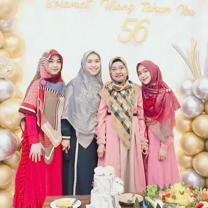 Cantiknya dr. Shindy Putri, Kakak Ria Ricis yang Doyan Ayam Penyet