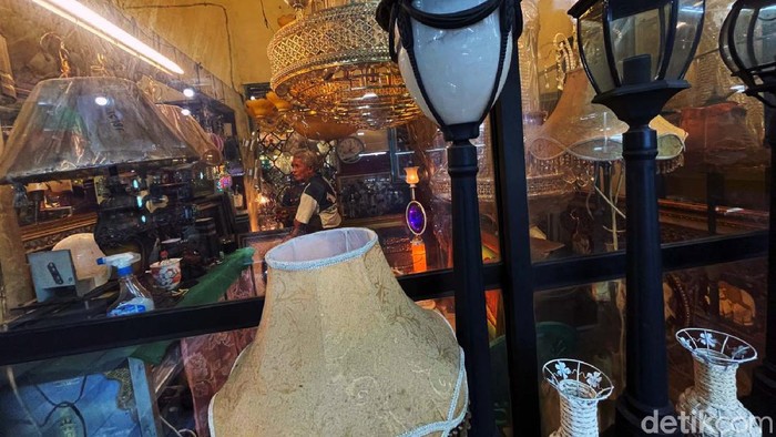 Pasar Ular Tanjung Priok Ditinggal Pembeli