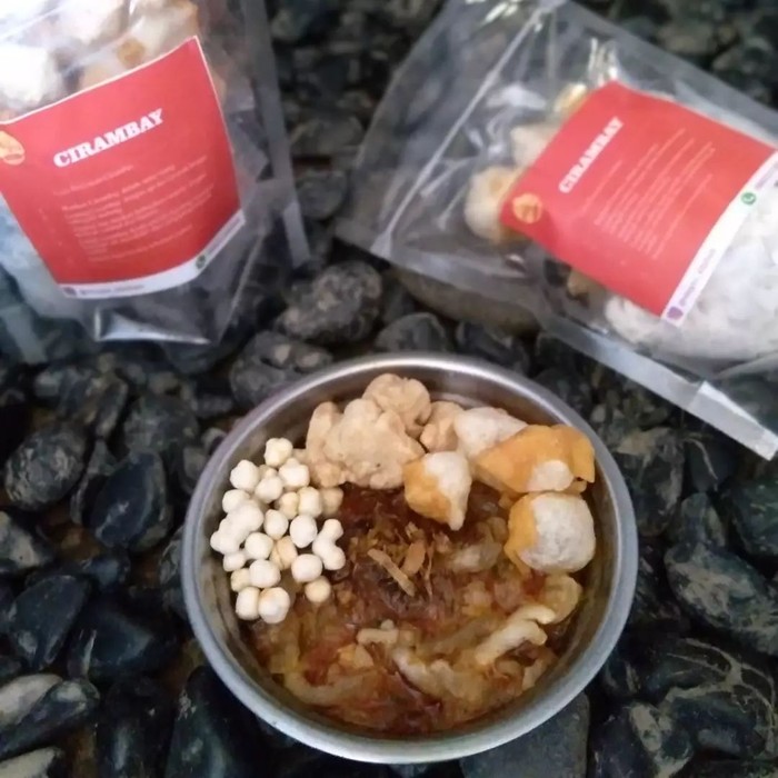 Camilan Viral! 20 Cirambay yang Kenyal dan Pedas Ada di Tempat Ini