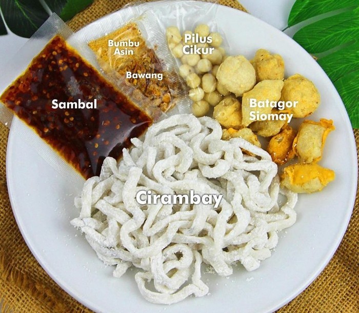 Camilan Viral! 20 Cirambay yang Kenyal dan Pedas Ada di Tempat Ini