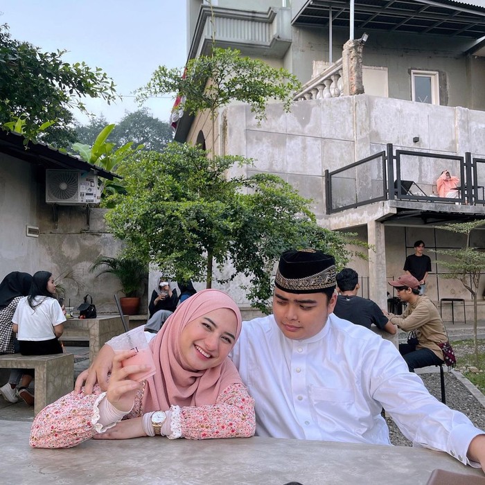 Nadzira Shafa, Istri Ameer Azzikra yang Hobi Belanja ke Pasar Tradisional