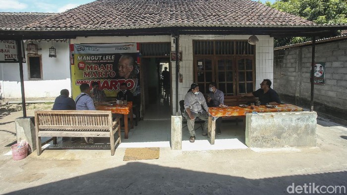Berasa Pulang Kampung, Makan Disini Ambil Sendiri di Dapur
