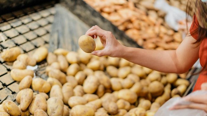 Bukan di Kulkas! Ini Tempat Ideal Menyimpan Kentang agar Awet Segar