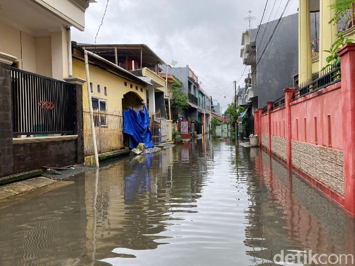 Potret Banjir di Tamalanrea Makassar yang Disebut Walkot Genangan