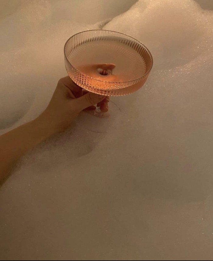 Si Cantik Anggy Novia, Pemenang 'Miss Popular 2021' yang Gemar Ngopi