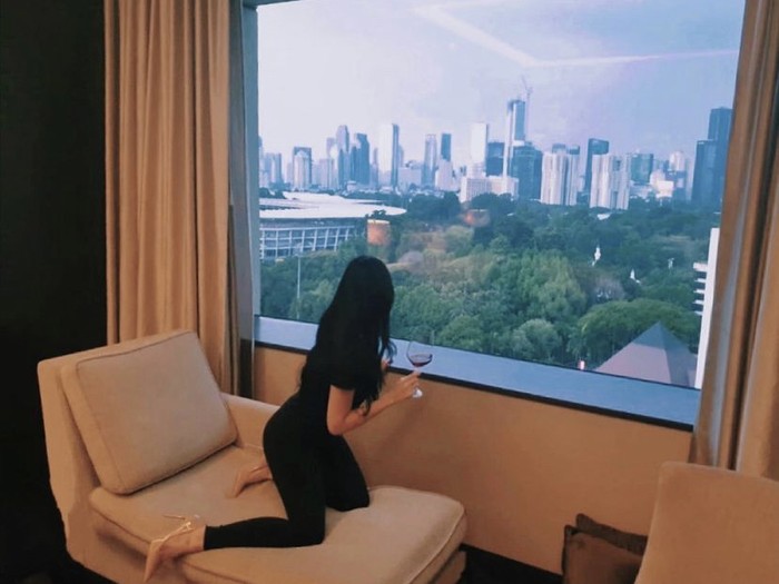 Si Cantik Anggy Novia, Pemenang 'Miss Popular 2021' yang Gemar Ngopi
