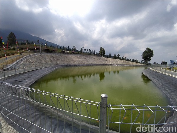 Musim yang Baik Melihat 7 Gunung dari Embung Bansari Temanggung