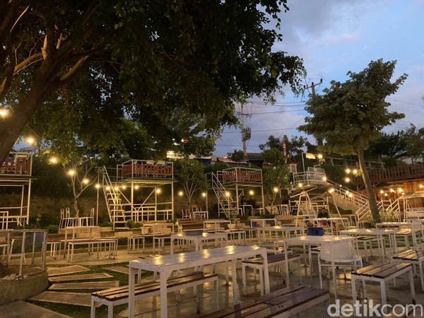 Potret Taman Fathan Hambalang yang Viral di Medsos