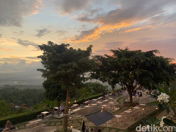 Potret Taman Fathan Hambalang yang Viral di Medsos