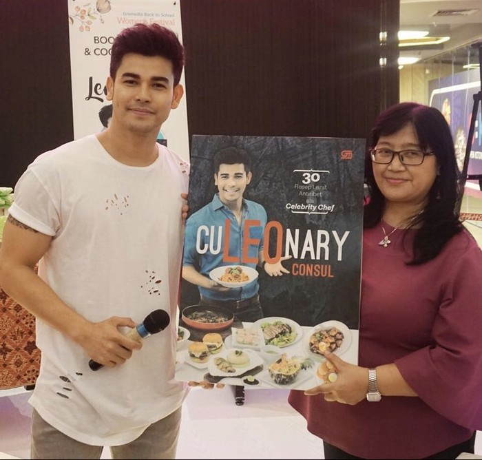Jago Masak, Aktor Tampan Leo Consul Punya Buku Masak Sendiri