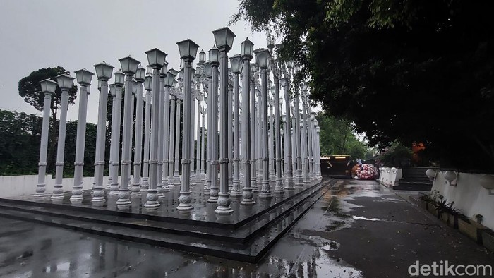 Ini Lho! Love Light, Wisata Selfie di Bandung yang Harus Dimusnahkan