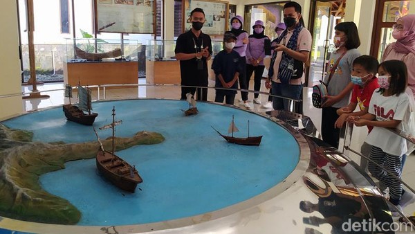 Melihat Museum Kapal Samudra Raksa di Borobudur