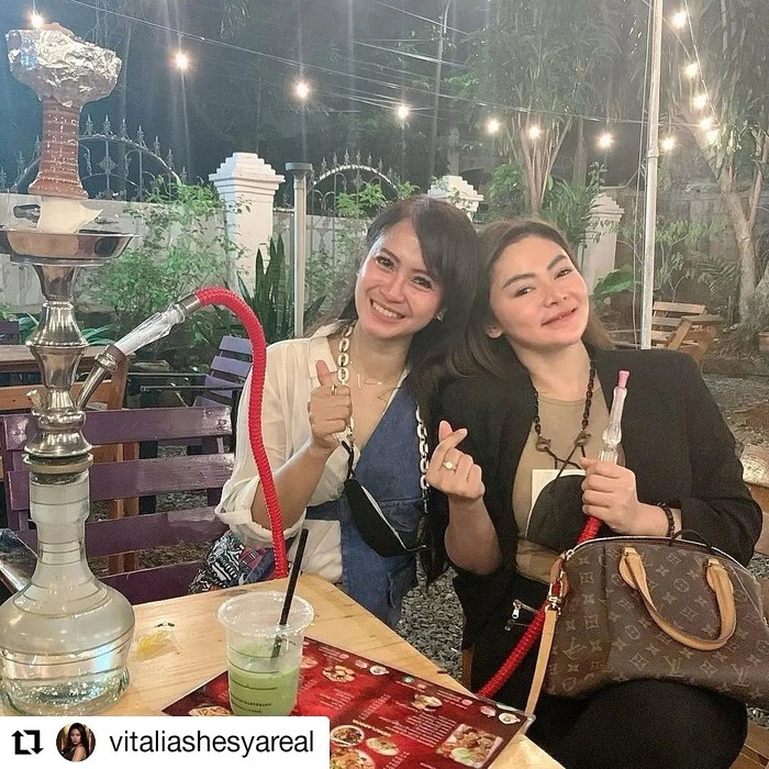 Velline Chu, Pedangdut yang Hobi Masak dan Doyan Banget Duren